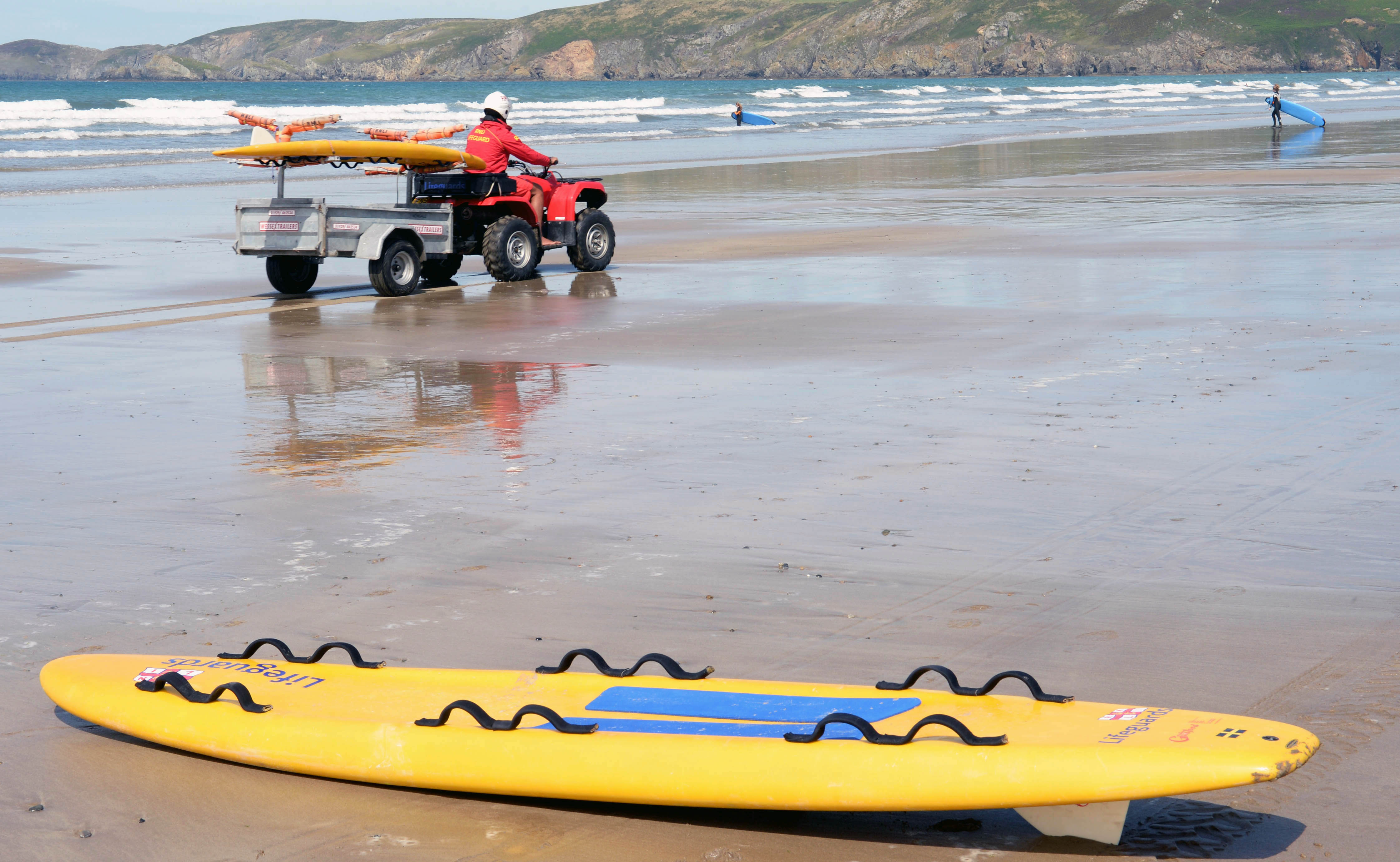 RNLI lifeguard helps child stuck in rip at Newgale moments after ...