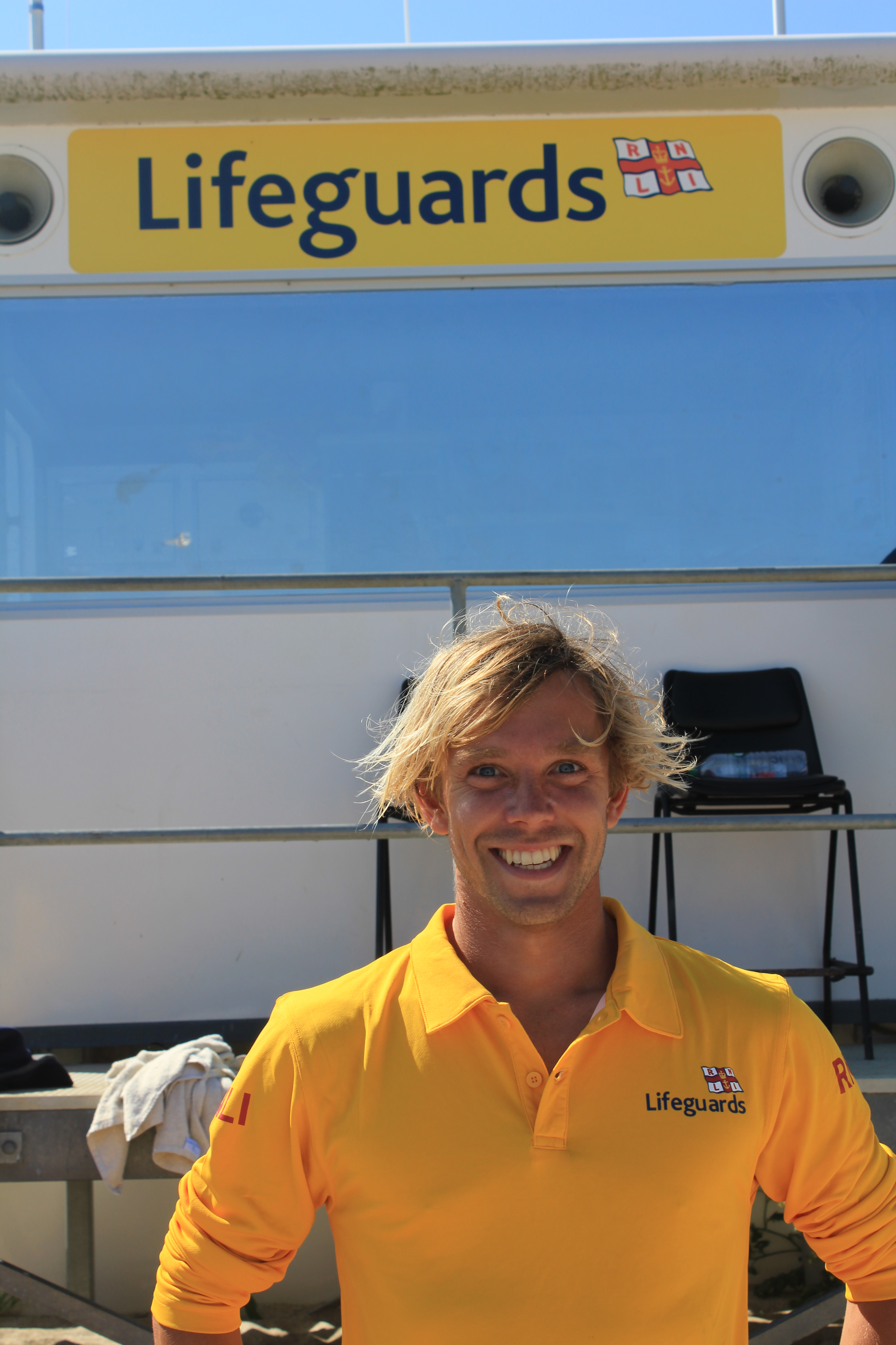 Casualty praises RNLI lifeguard who saved his life | RNLI