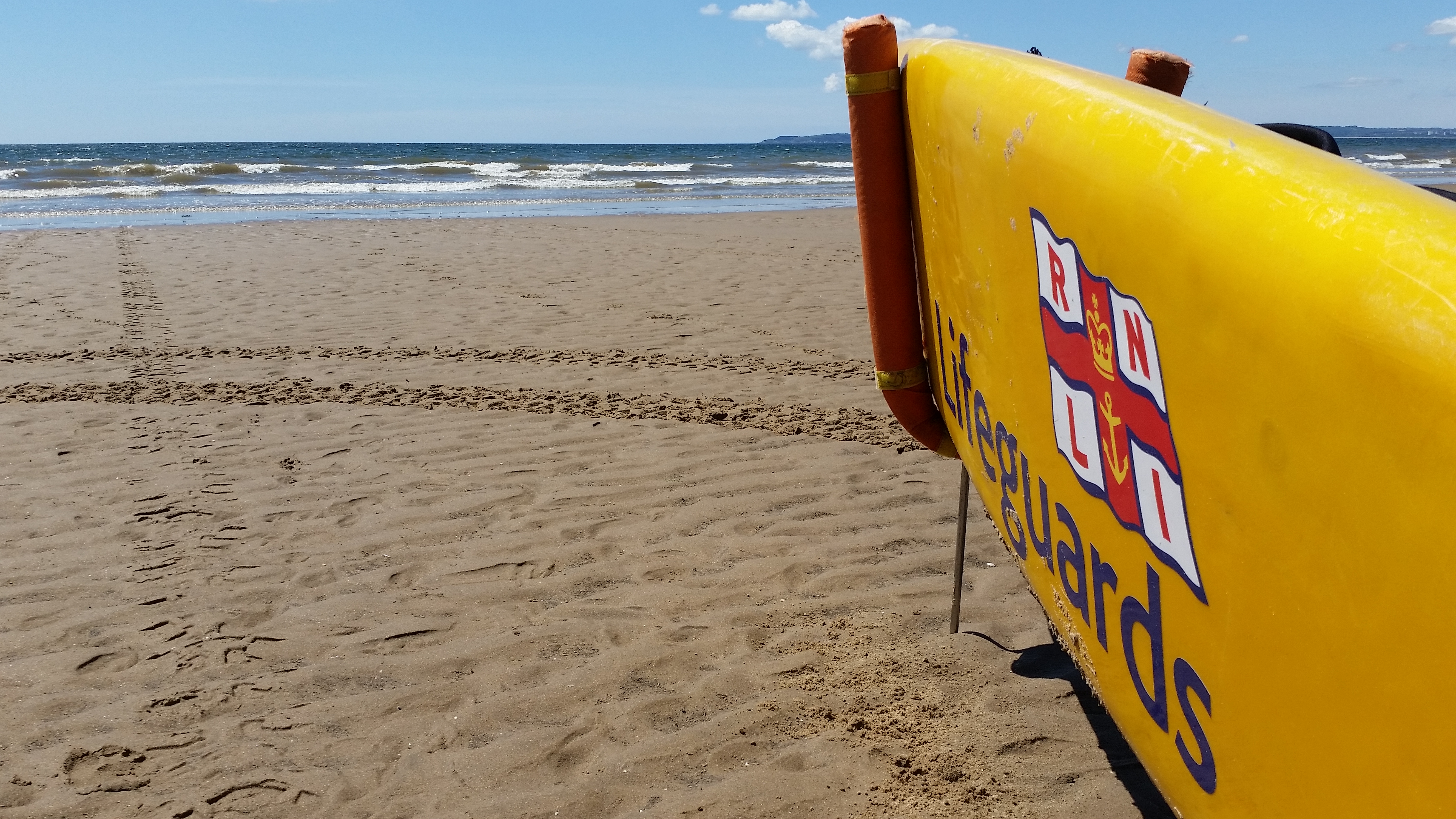 Charity launches RNLI lifeguard service at Rest Bay | RNLI