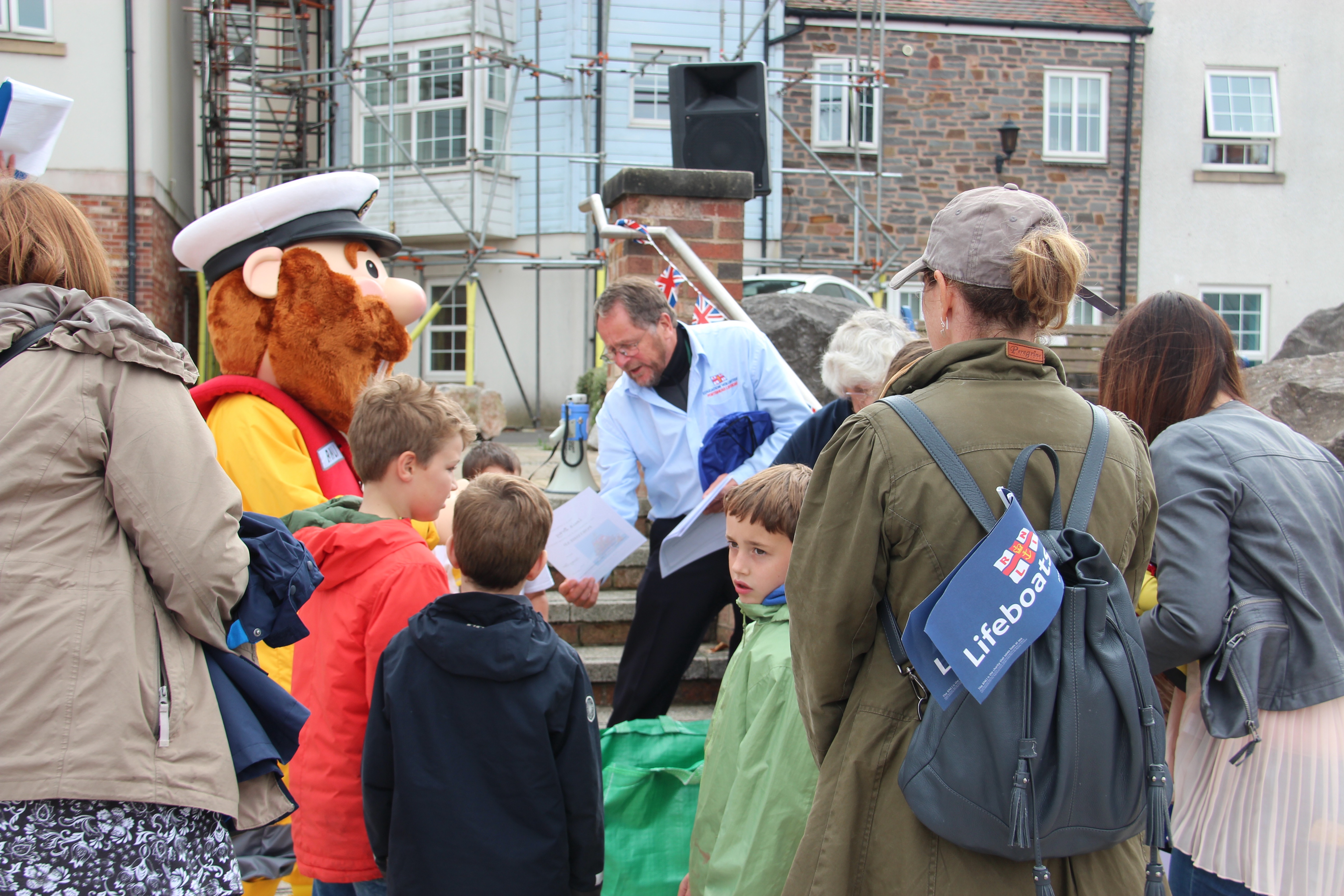 Stormy Stan welcomes Storm Force Gang to Portishead | RNLI