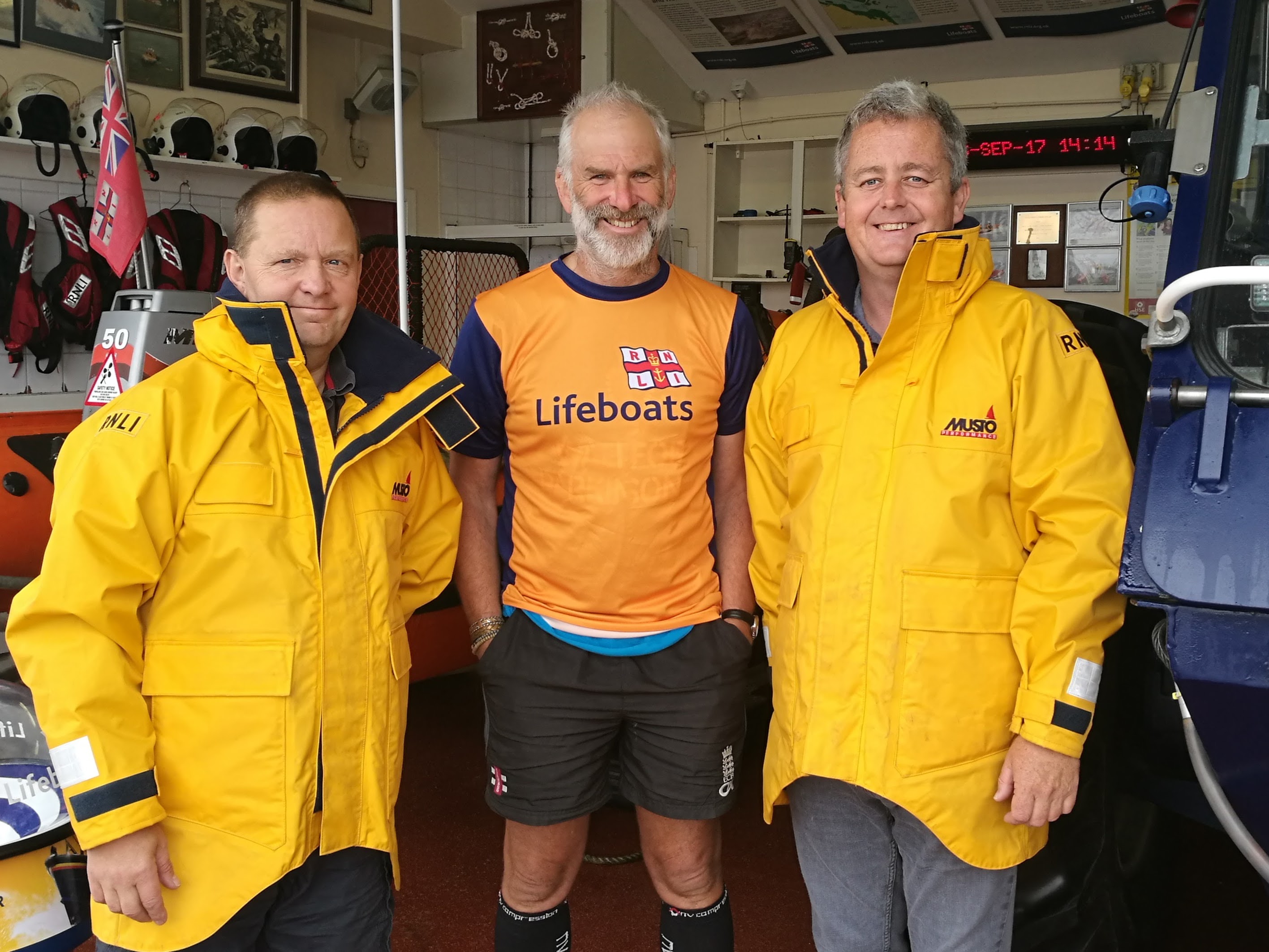Challenge walker reaches Cleethorpes Lifeboat Station | RNLI