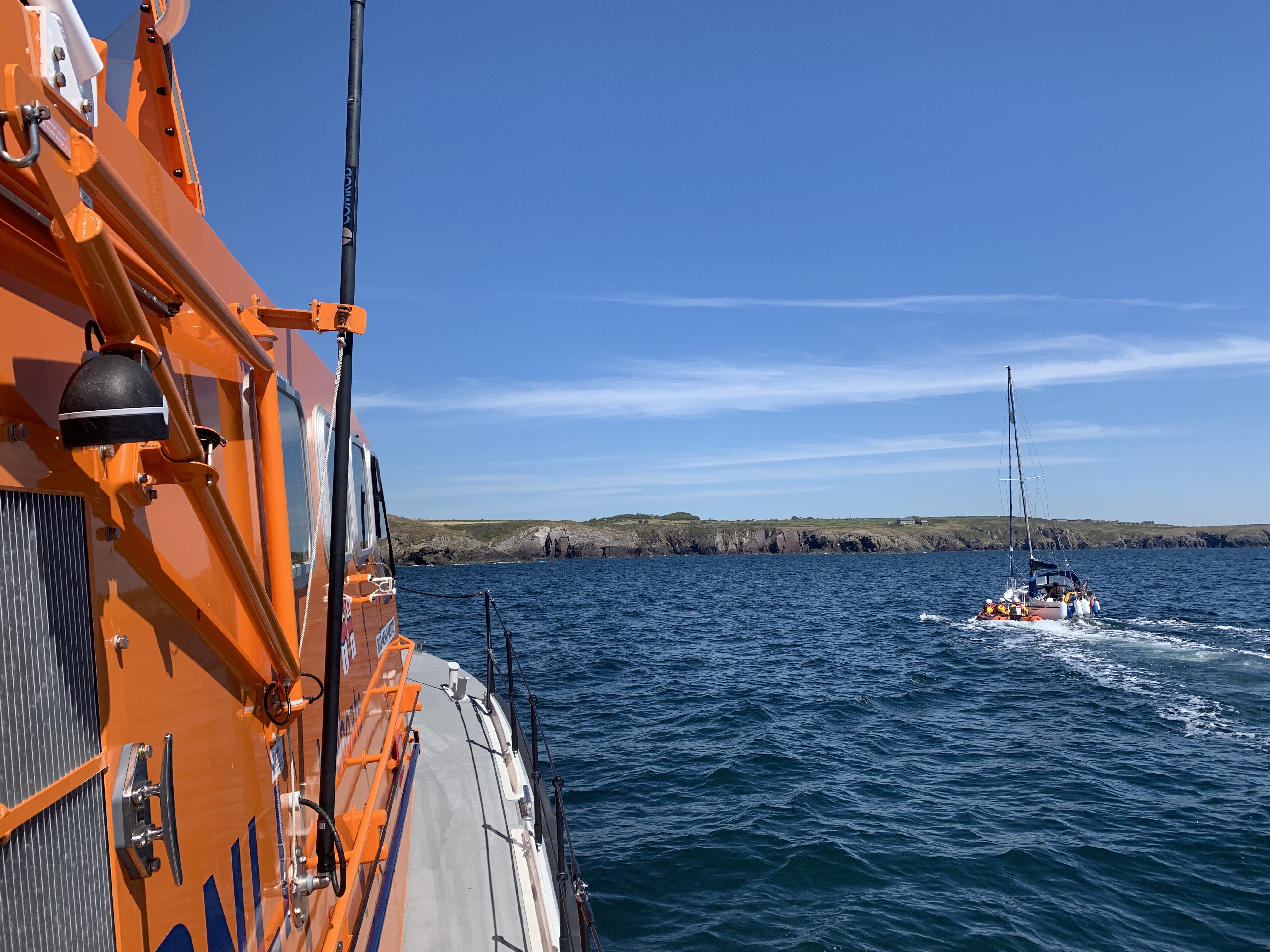 St Davids RNLI Lifeboat volunteers launch to yacht in difficulty. | RNLI