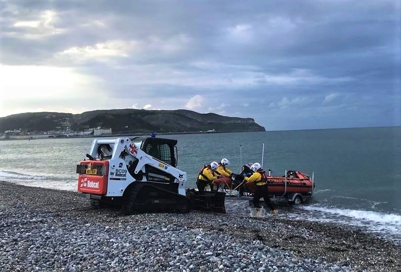 Llandudno RNLI launch to investigate upturned kayak | RNLI