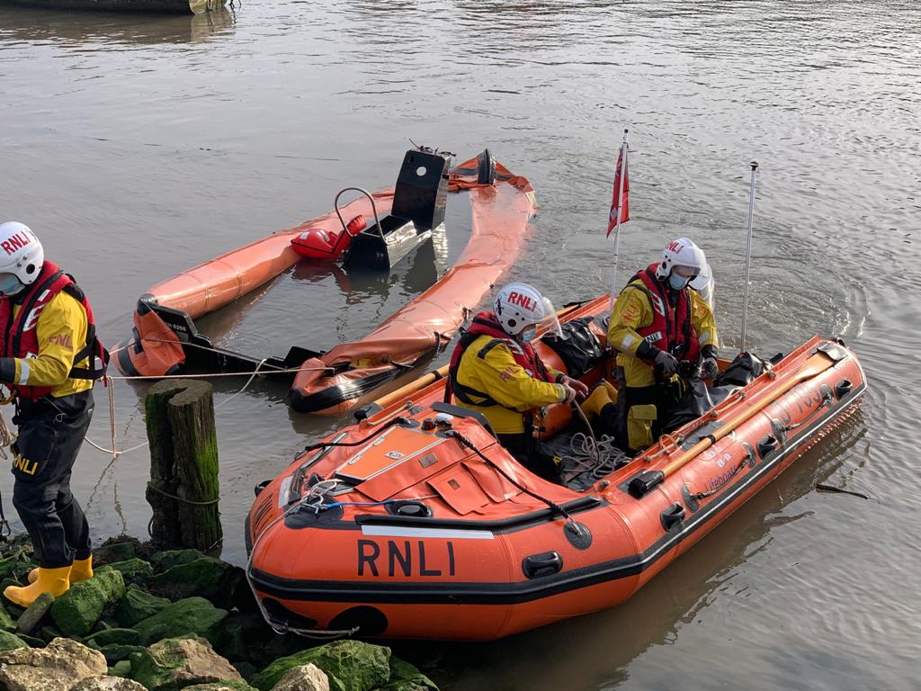 Flint RNLI tow drifting boat to safety | RNLI