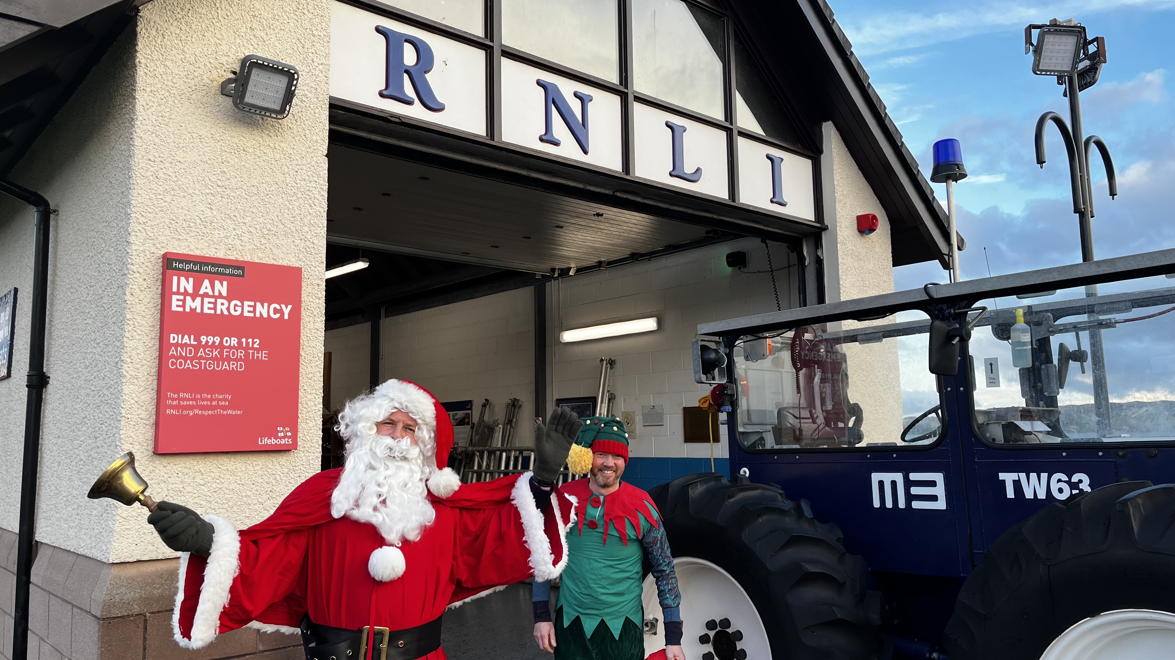 Santa visits Largs RNLI | RNLI