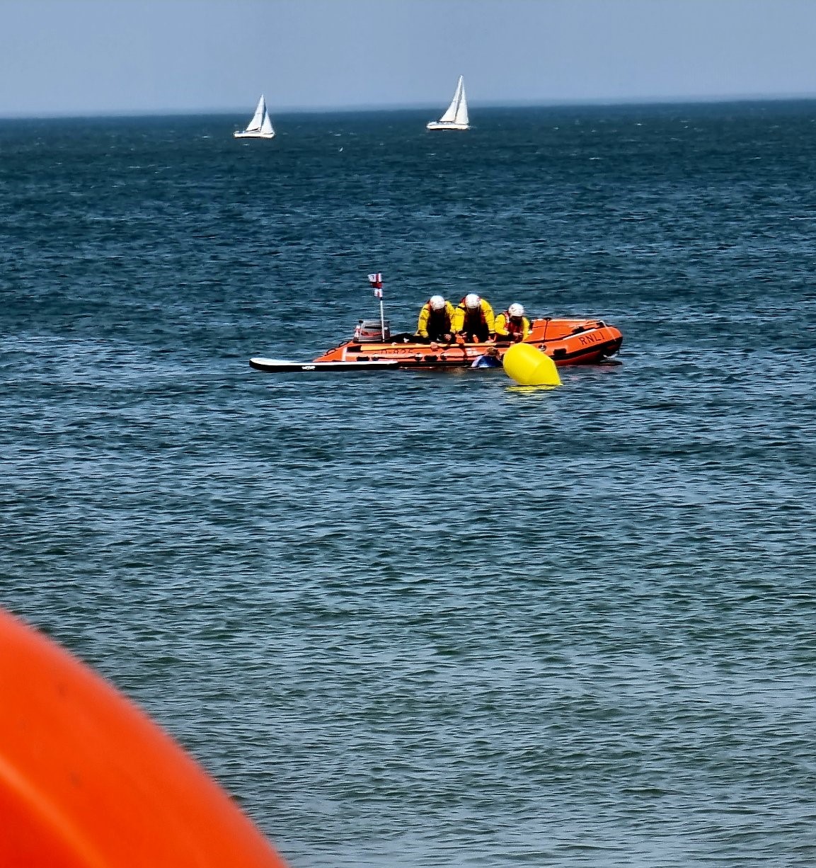 Busy Sunday afternoon for RNLI Moelfre volunteers | RNLI