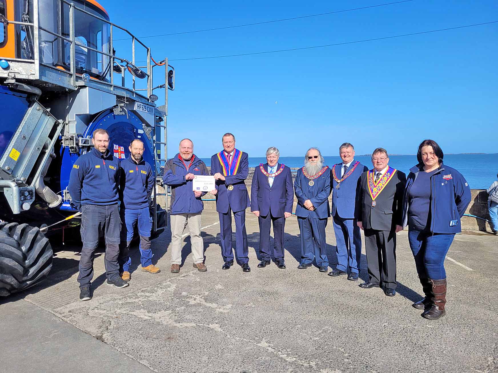Seahouses Lifeboat Station receives a very generous donation | RNLI