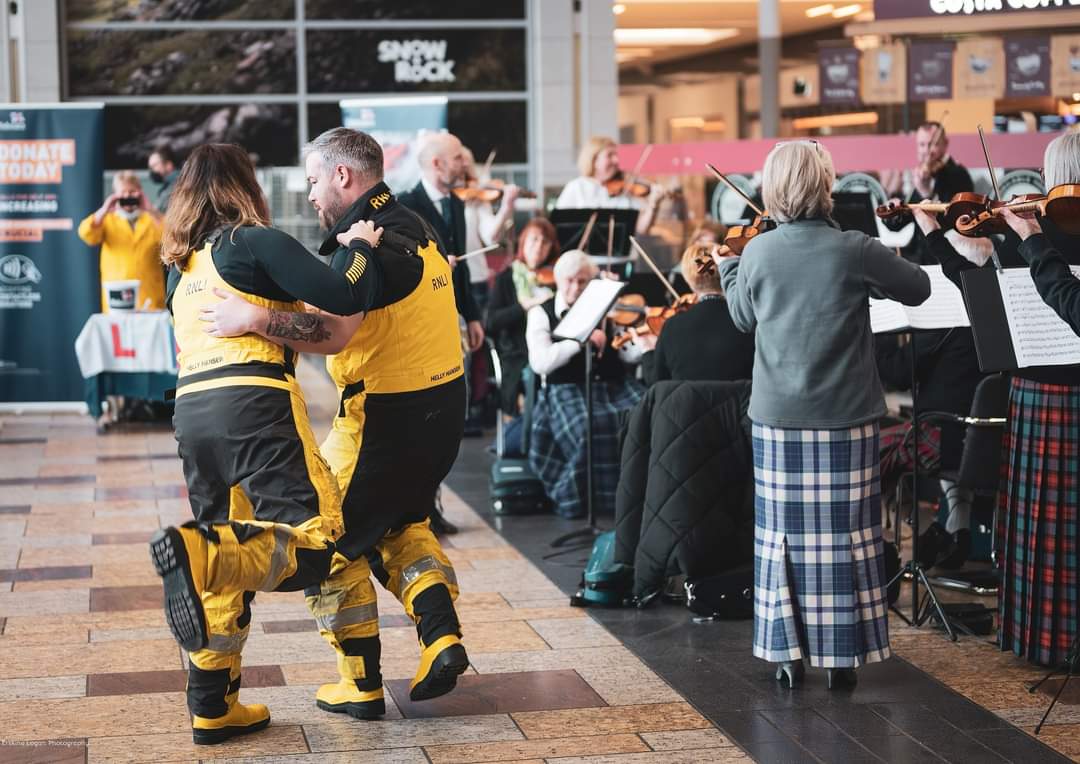 Scottish showcase raises nearly £1000 for Aberdeen lifeboat station | RNLI
