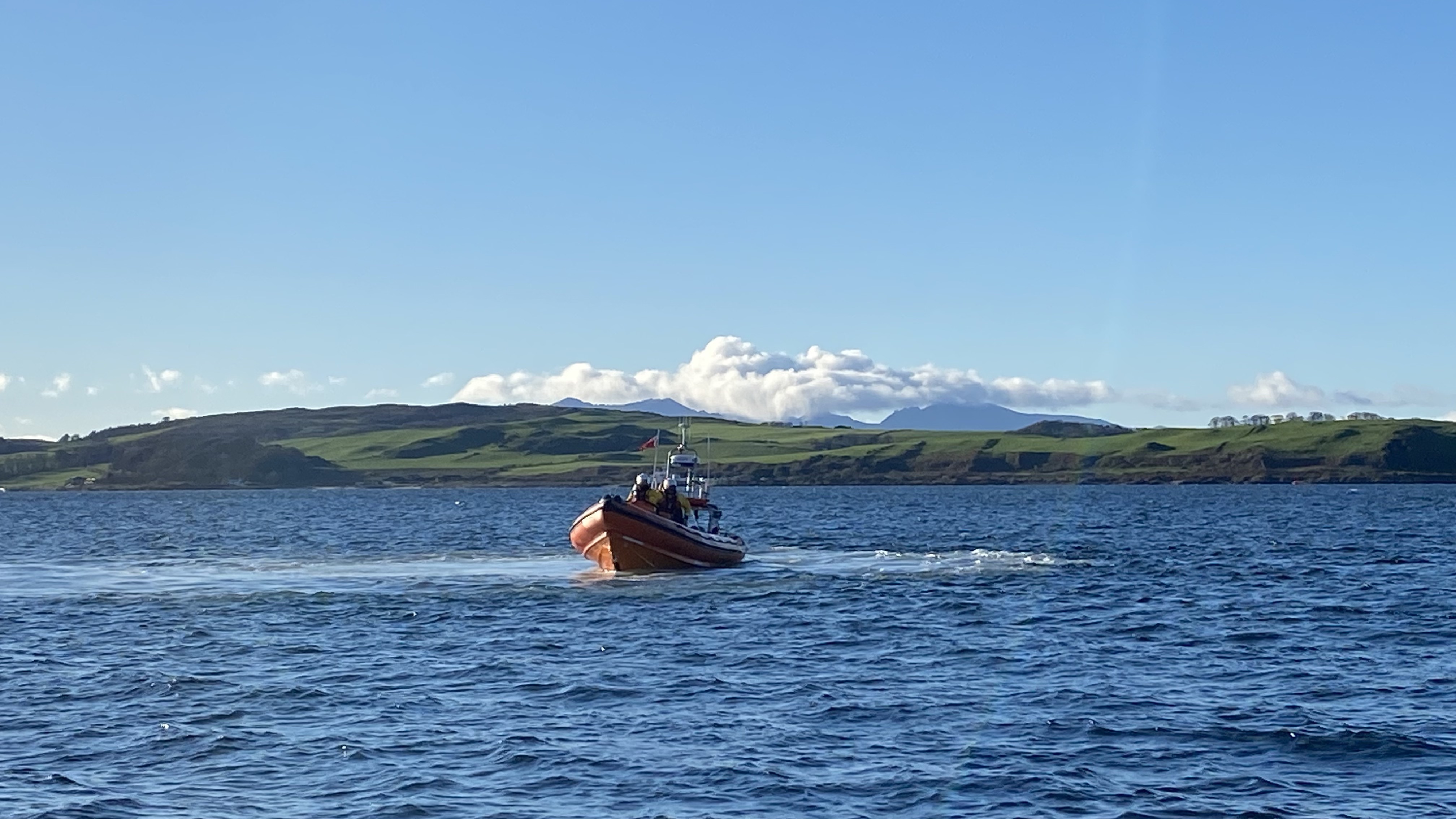 Largs RNLI volunteers respond to Orkney boat with engine failure | RNLI