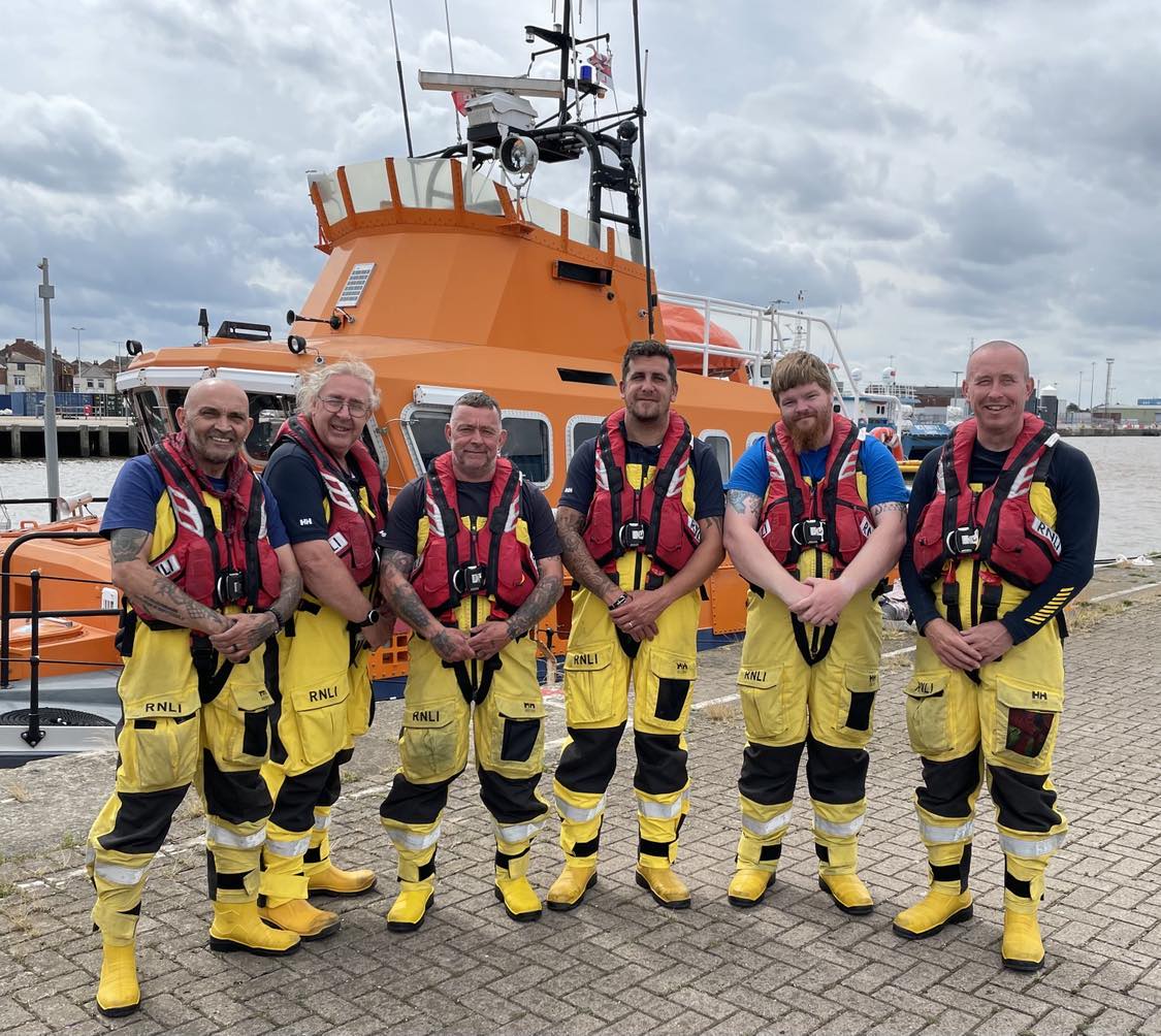 Humber RNLI in multi-agency search after aircraft emergency beacon ...