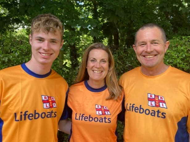Crew member and family return from Paris cycle ride for Mudeford RNLI ...