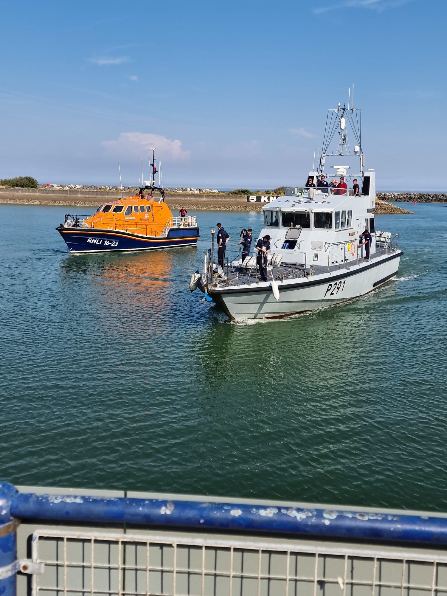 Eastbourne RNLI train with the Royal Navy | RNLI