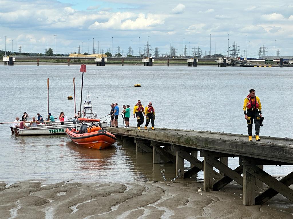 Gravesend RNLI celebrates 177 years of the riverside Gravesend Regatta ...