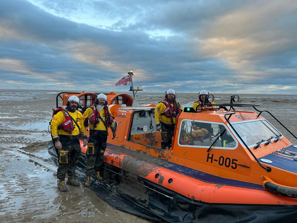 Multi-agency mud rescue for New Brighton and Hoylake RNLI | RNLI