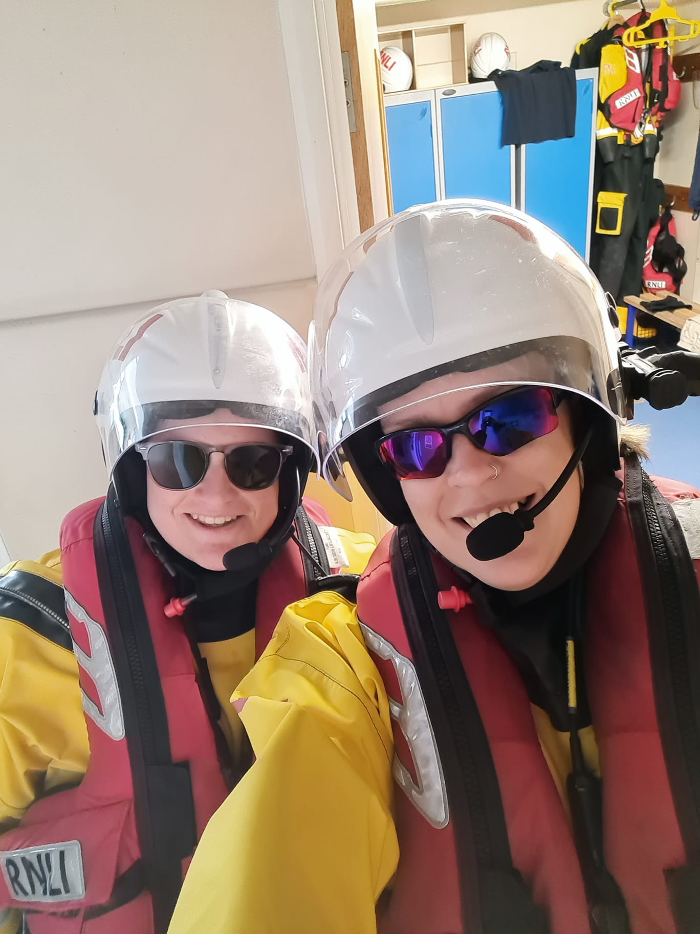 Gravesend RNLI lifeboat crew members take on a towering fundraiser ...