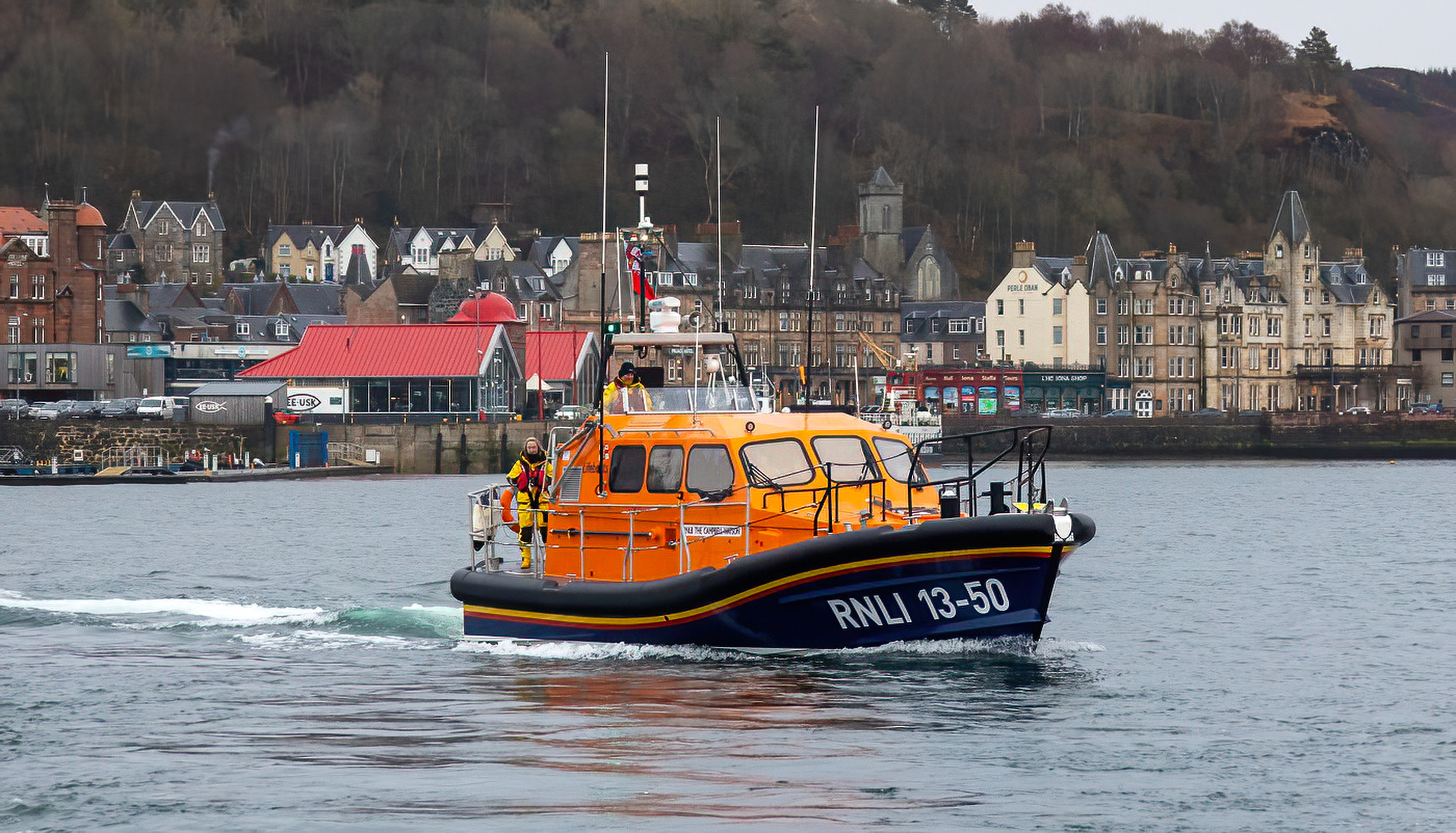 Two brought to safety in Oban Bay darkness | RNLI