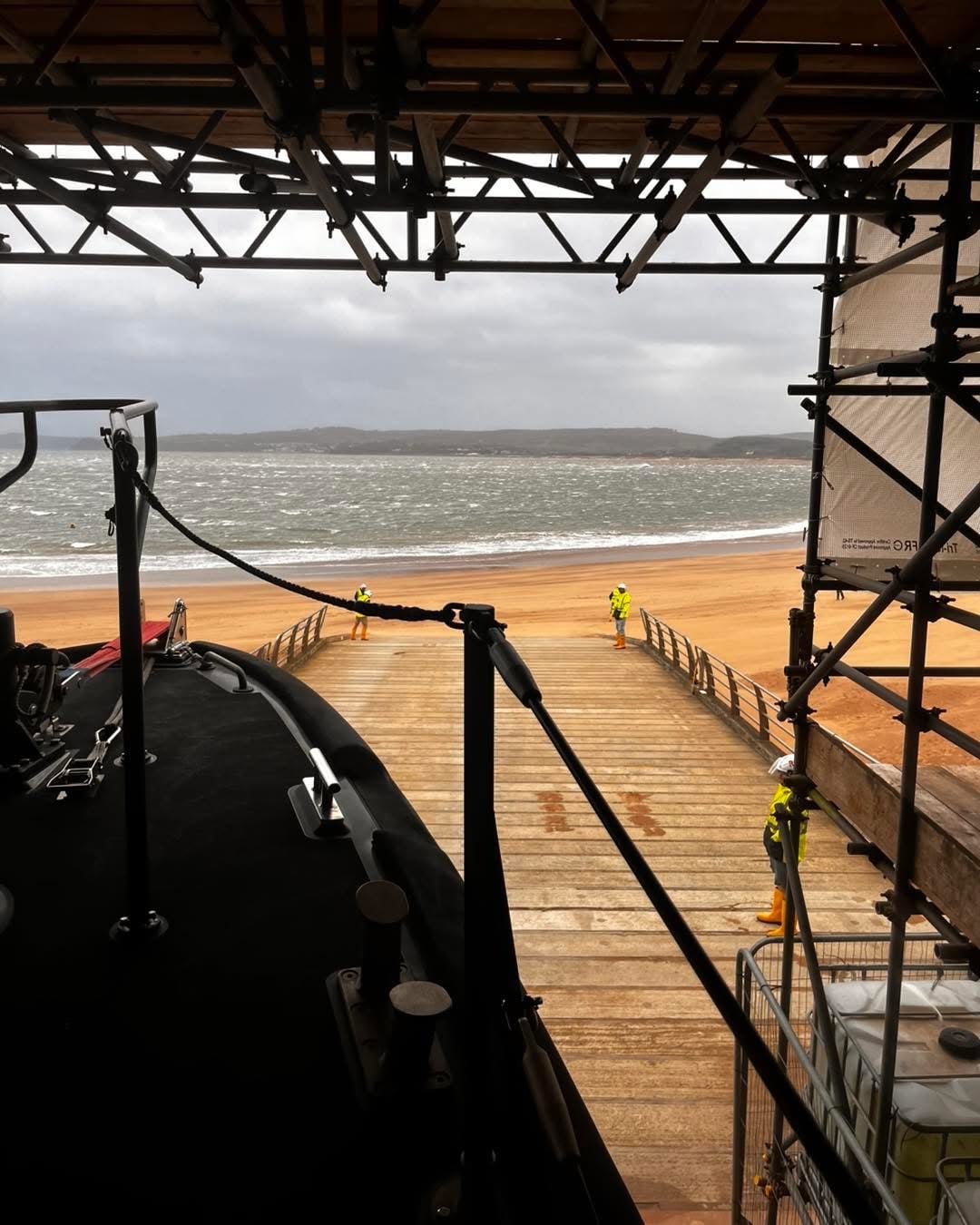 Exmouth RNLI volunteer crew launch during Storm Darragh to a drifting ...