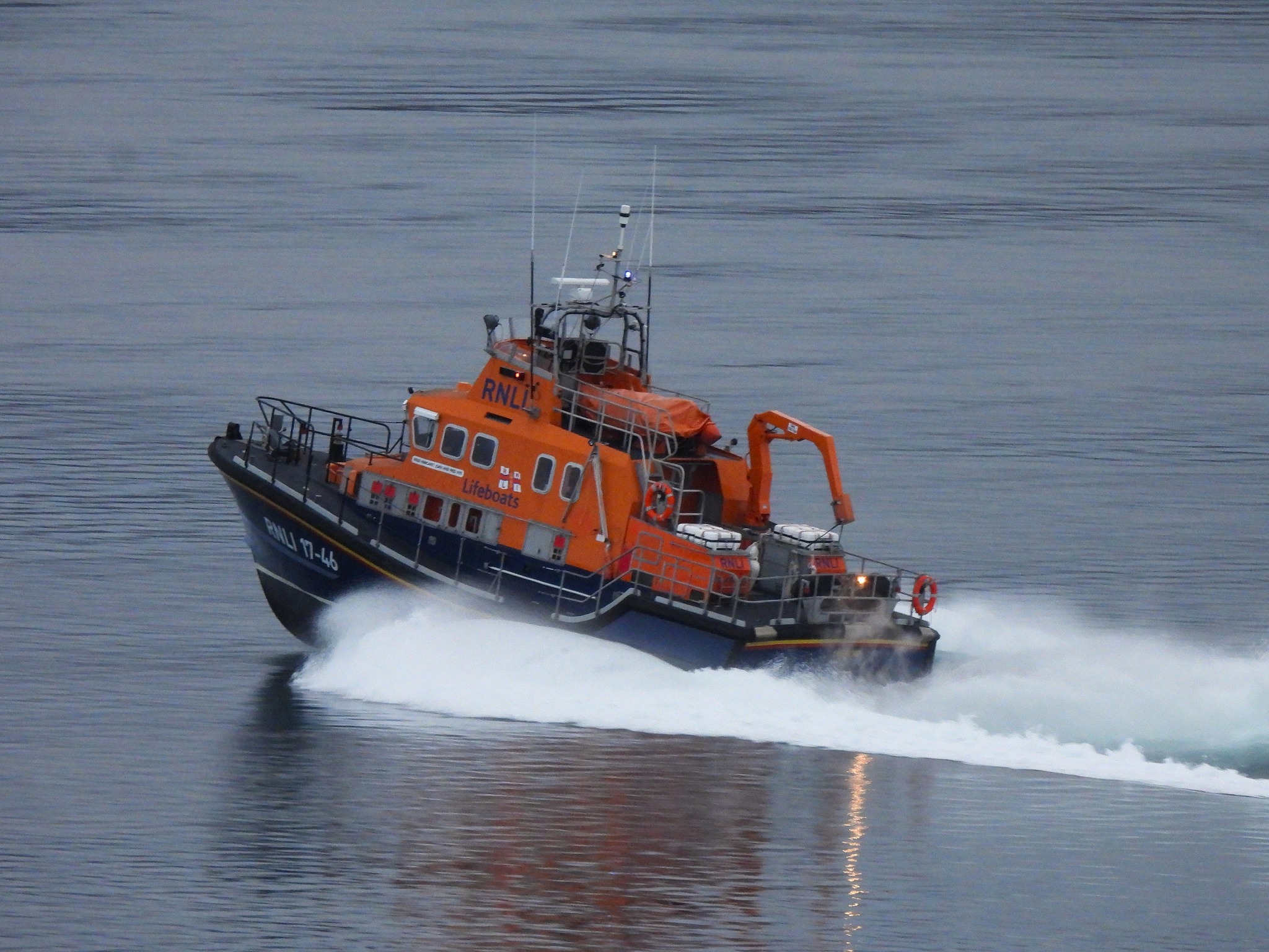 Islay and Oban RNLI launch to mayday call from fishing vessel | RNLI