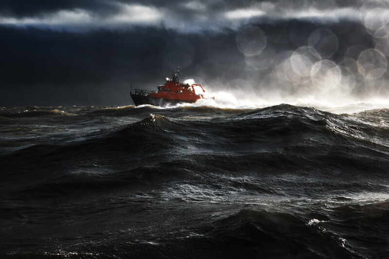 Yarmouth RNLI tasked during Storm Darragh after flares spotted in the ...