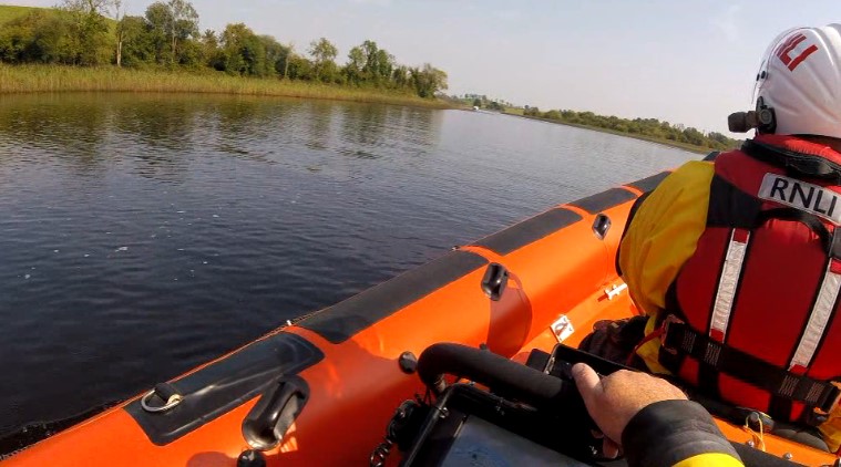 Carrybridge RNLI assist 8 people in 3 separate rescues within a 7 hour ...