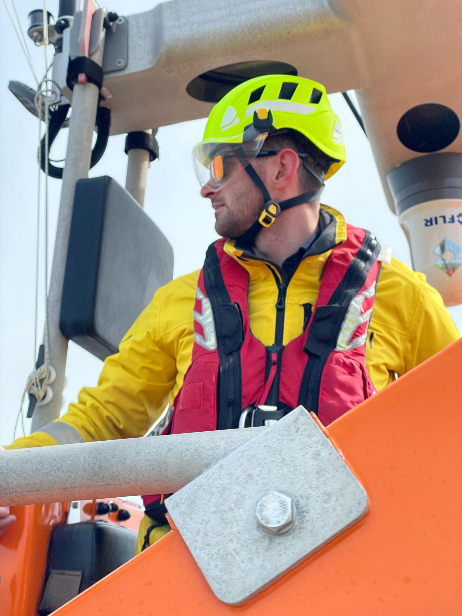 First shout for Barry Dock Coxswain as dredger drifts close to the ...