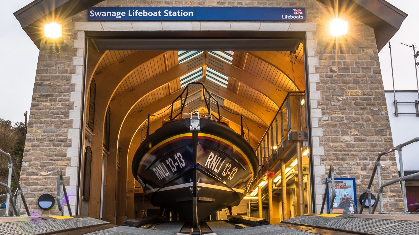 Multiple shouts in busy week for Swanage RNLI lifeboat crews | RNLI