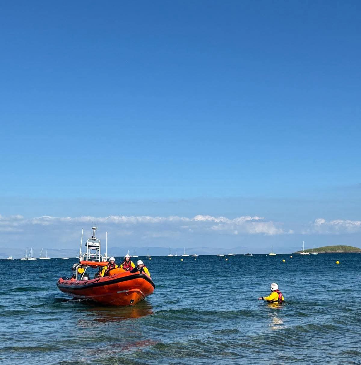 Abersoch RNLI called to assist paddleboarder caught in offshore wind ...