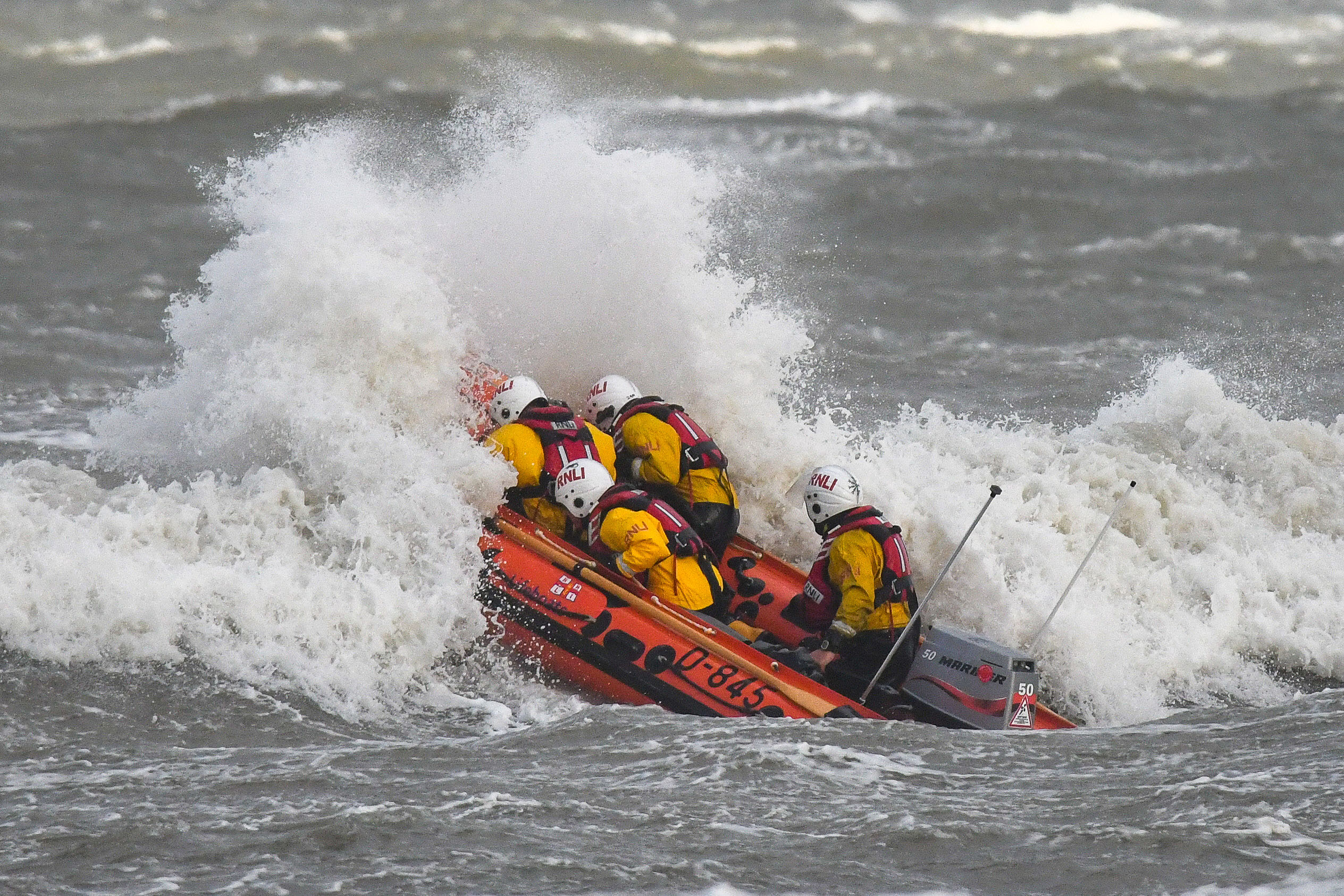 RNLI urges public to stay safe during Storm Amy | RNLI