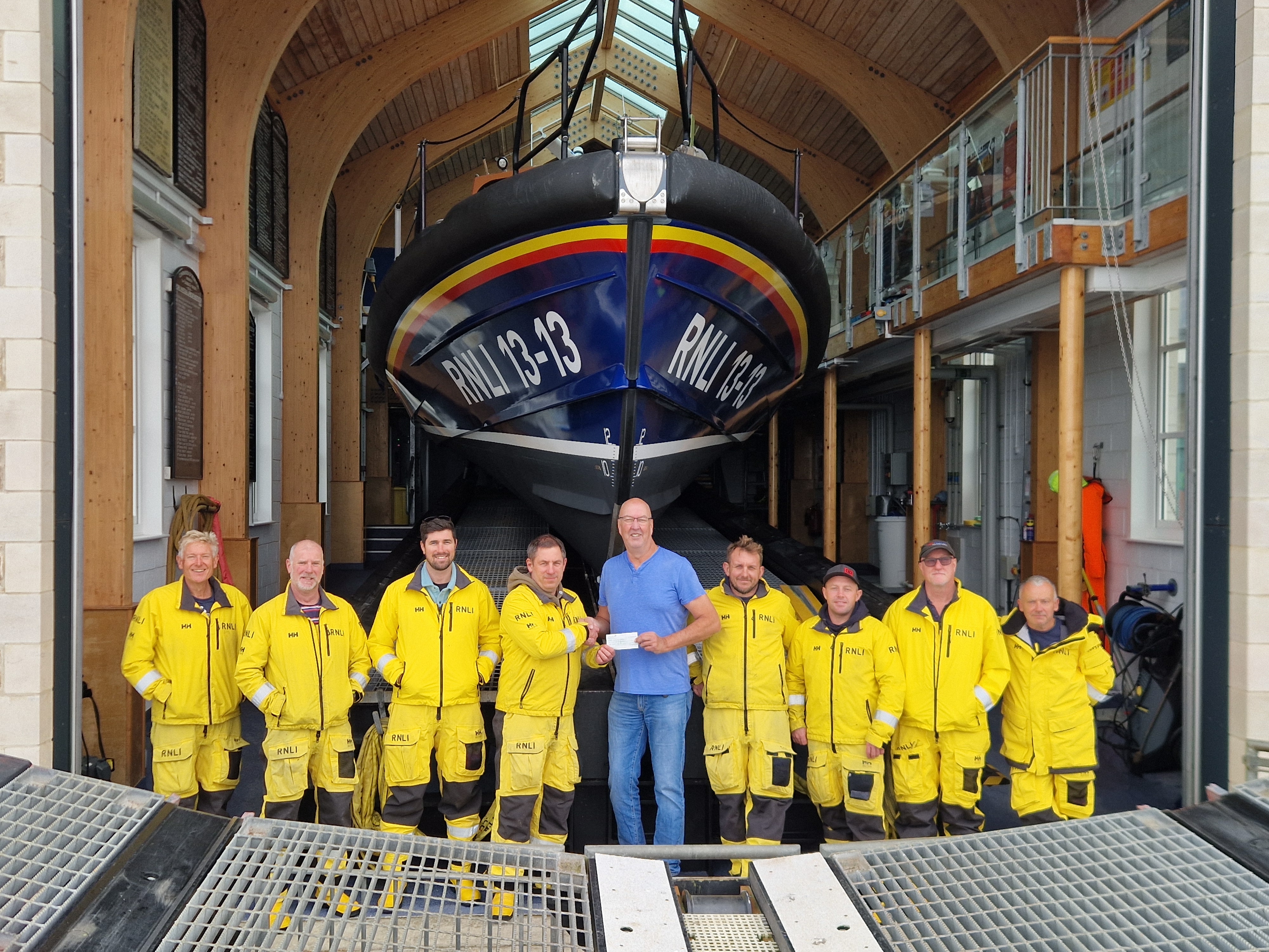 Amazing afternoon tea raises over £1100 for Swanage lifeboat station ...