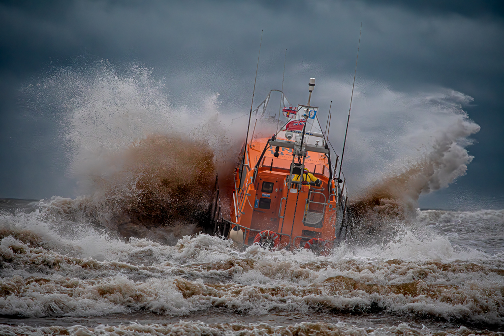 Storm Goretti: RNLI issues key water safety advice for stormy ...
