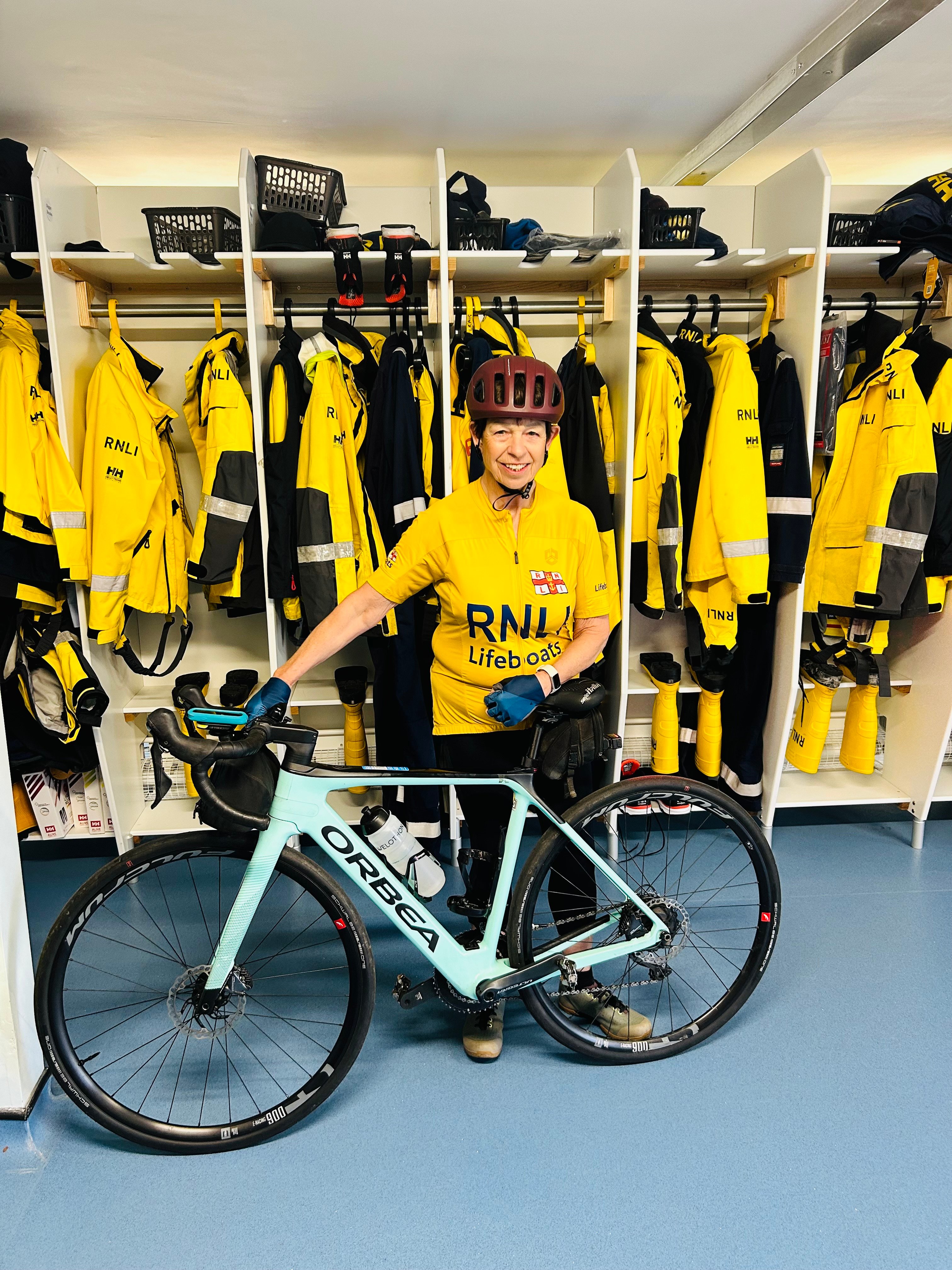 Barry Dock RNLI volunteer tackles tough cycling challenge in Europe | RNLI