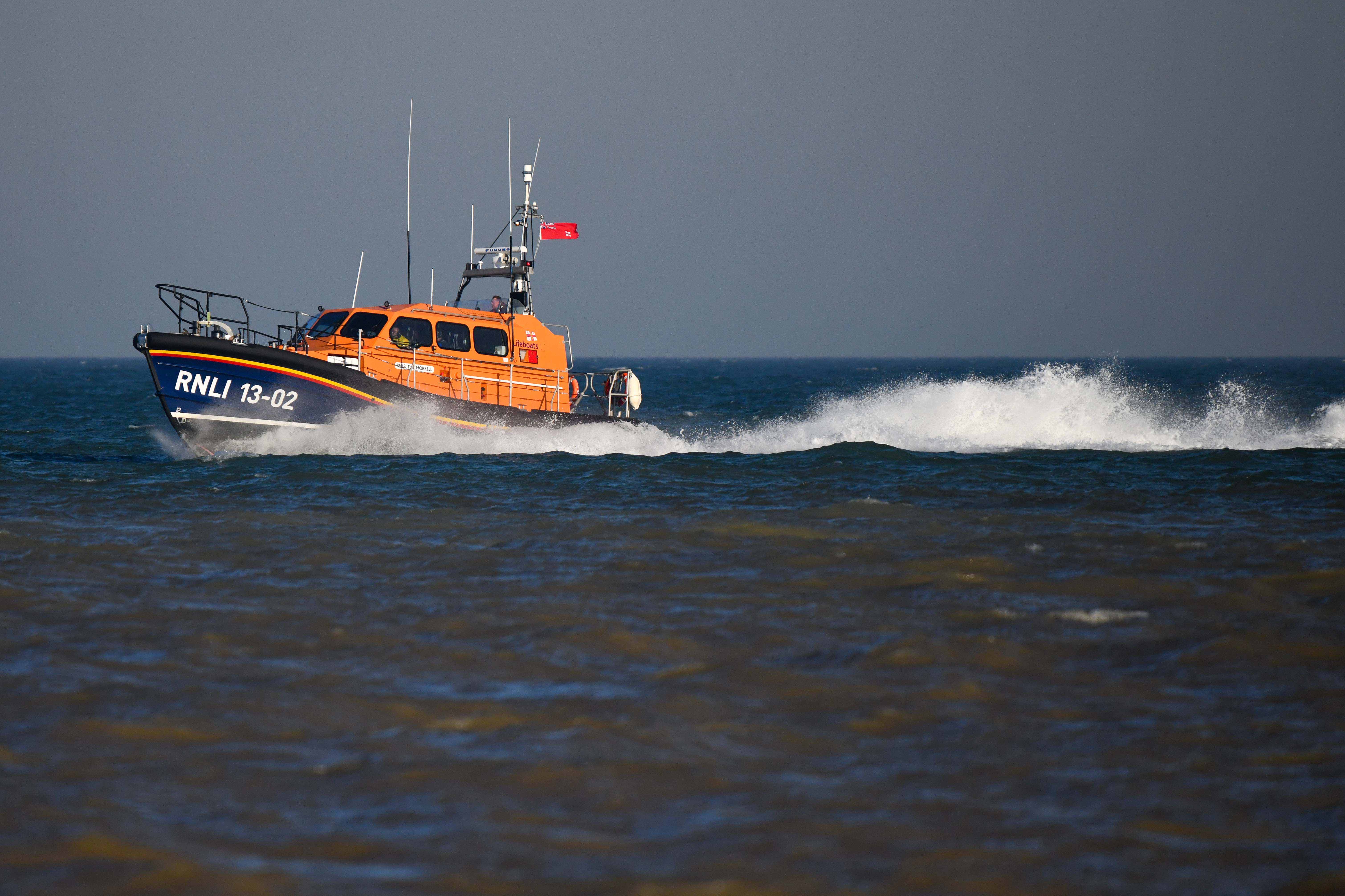 Dungeness RNLI launches to yacht with no power near shipping lanes | RNLI