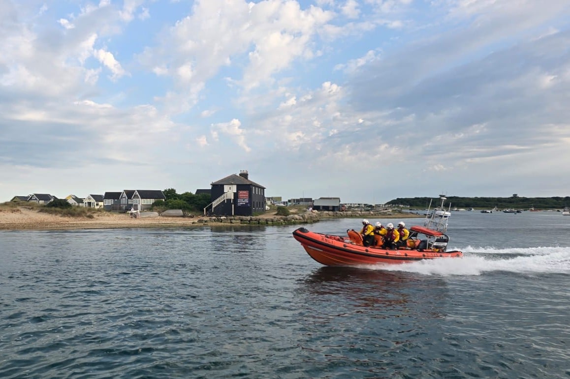 Mudeford RNLI launches during sea shanty fundraiser | RNLI